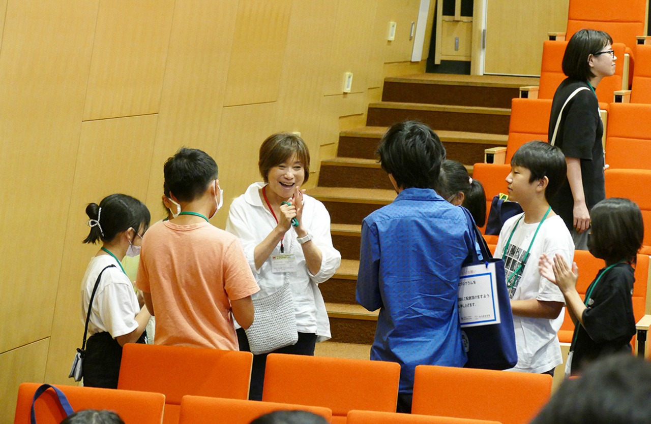 大地に耳をすます 気配と手ざわり 北区立田端小学校6年生｜Museum Start あいうえの